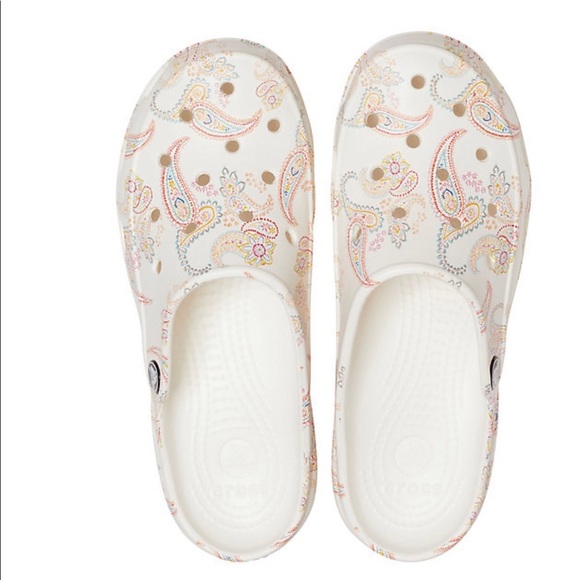 CROCS | Shoes | Womens Crocs Freesail Florals Clog | Poshmark